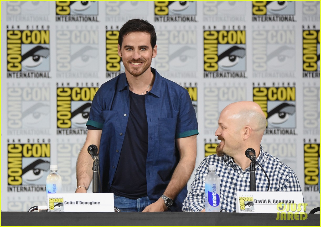 'Once Upon a Time' Cast Debuts Season 7 Trailer at Comic Con - Watch ...