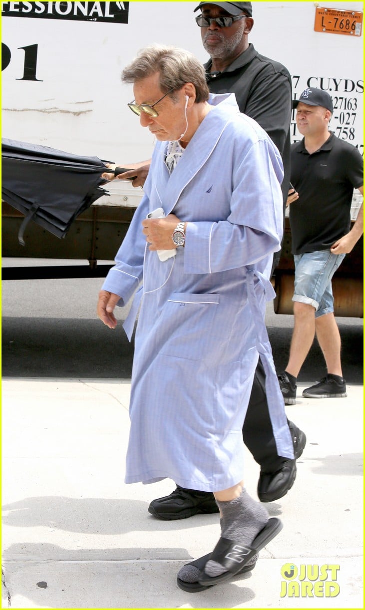 Al Pacino Seen as Joe Paterno on 'Happy Valley' Set: Photo 3929437 | Al ...