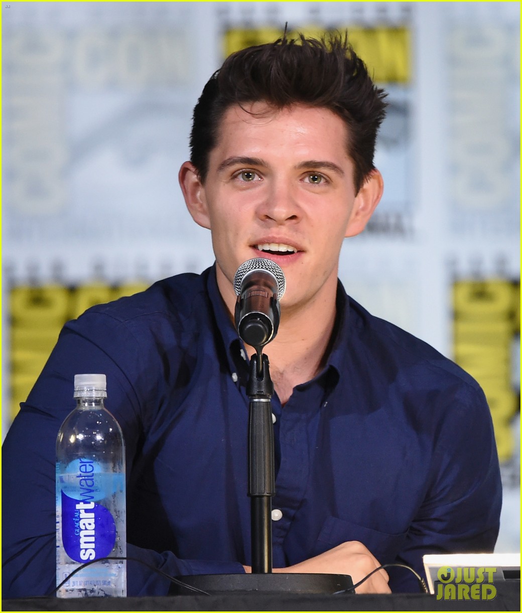 'Riverdale' Cast Previews Season 2 at Comic-Con - Watch Now!: Photo ...