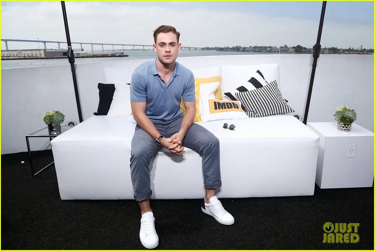 'Stranger Things' Cast Joined By New Stars at Comic-Con!: Photo 3932285 ...