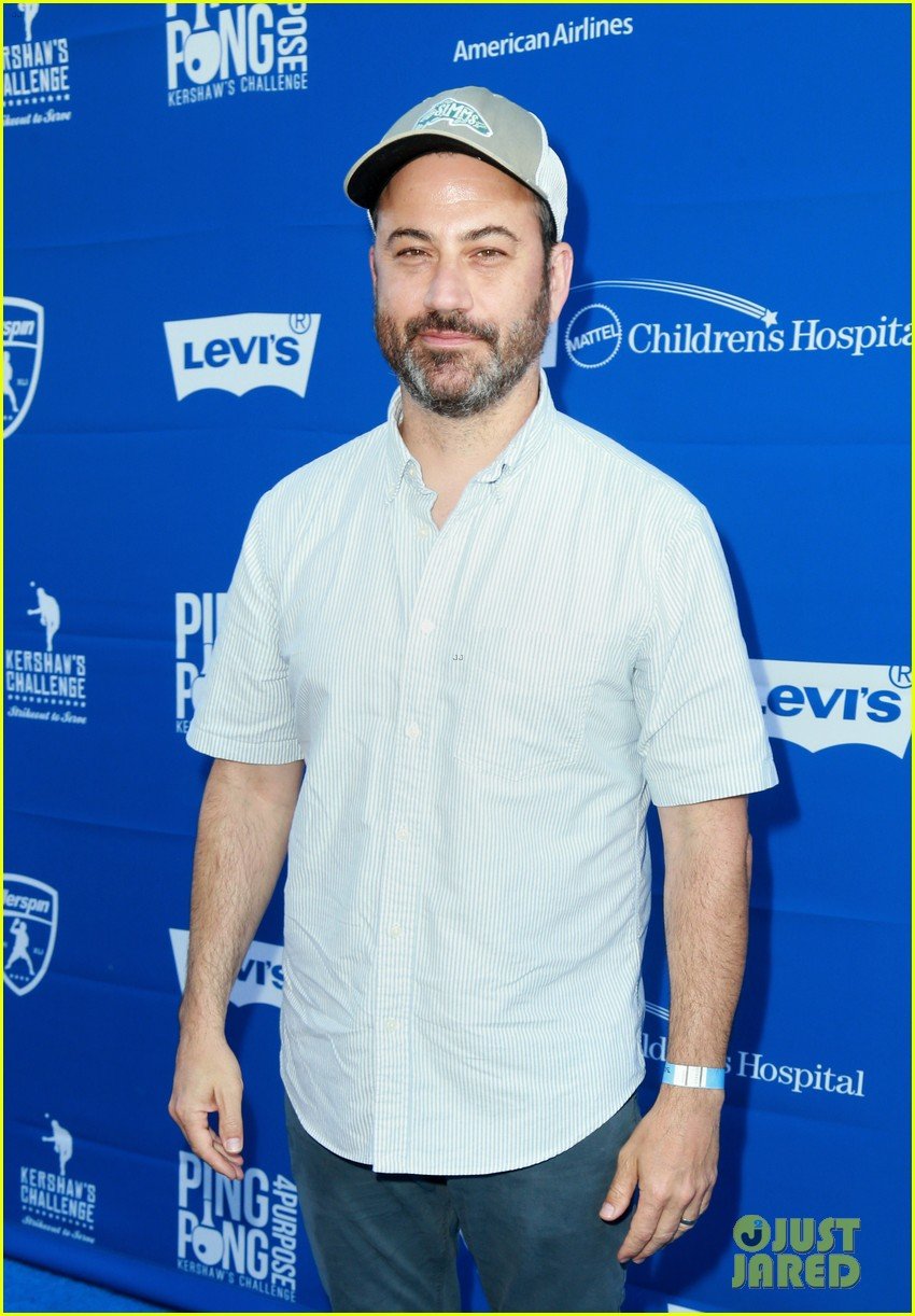 Justin Theroux & Jason Bateman Hold Hands at Charity Ping Pong ...