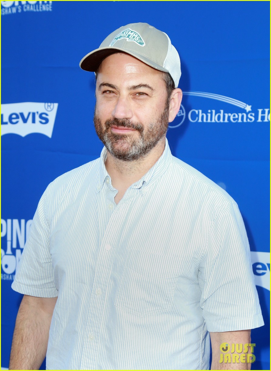 Justin Theroux & Jason Bateman Hold Hands at Charity Ping Pong ...