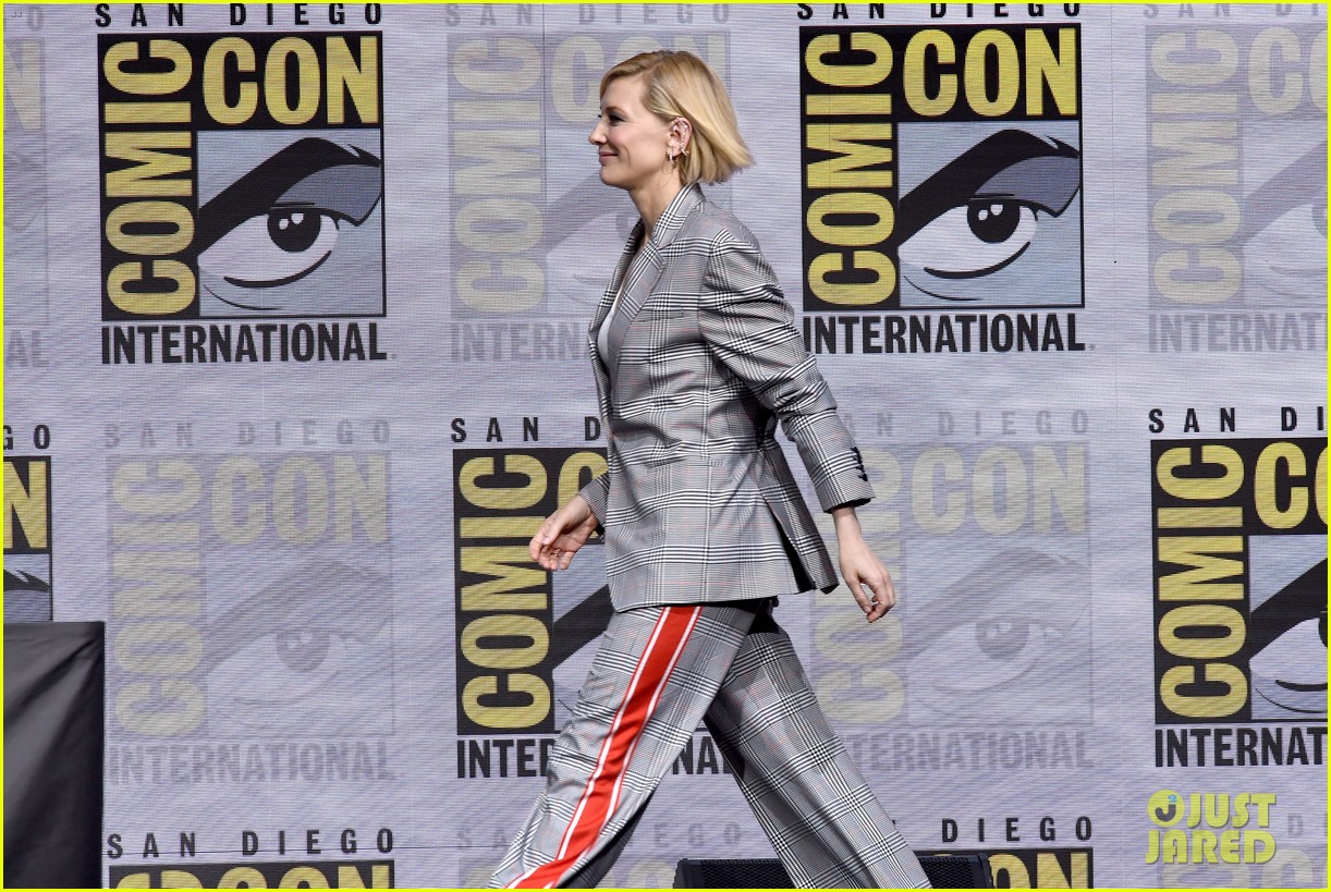 Chris Hemsworth, Tom Hiddleston, & 'Thor' Cast Step Out for Comic-Con ...
