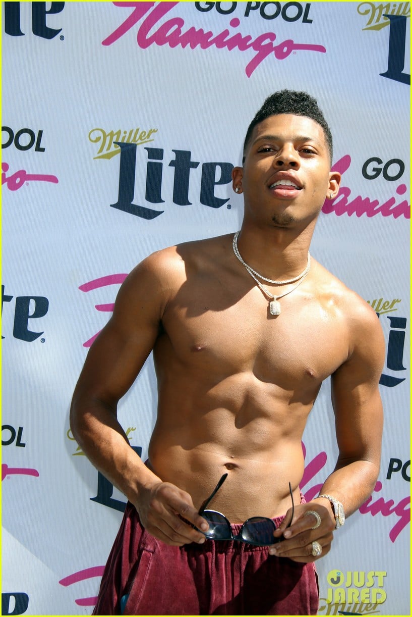 Bryshere Gray Shows Off Ripped Body at Flamingo Pool Party: Photo ...