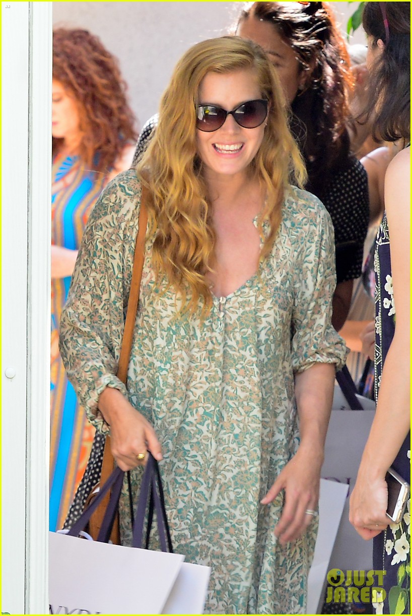 Amy Adams & Debra Messing Had a 'Wedding Date' Reunion at Jennifer ...