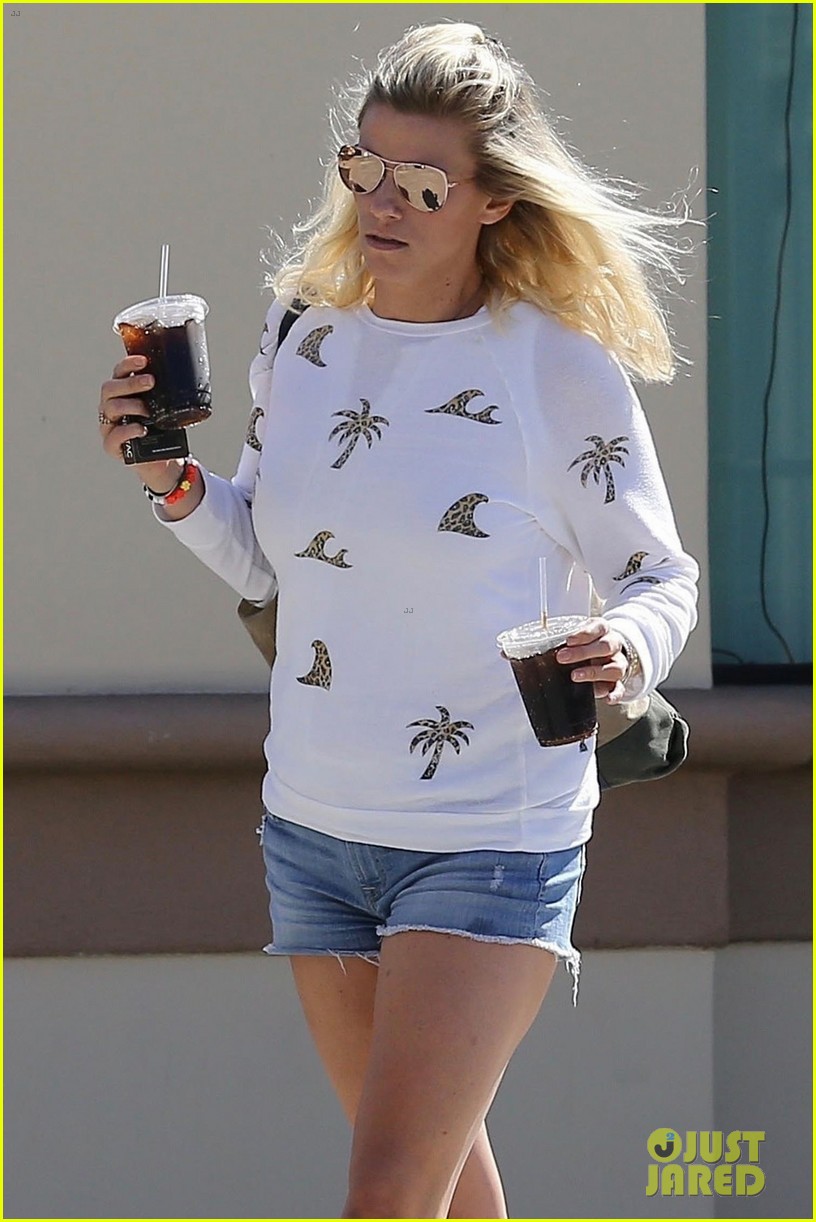 Ben Affleck & Lindsay Shookus Couple Up For Afternoon Together!: Photo ...