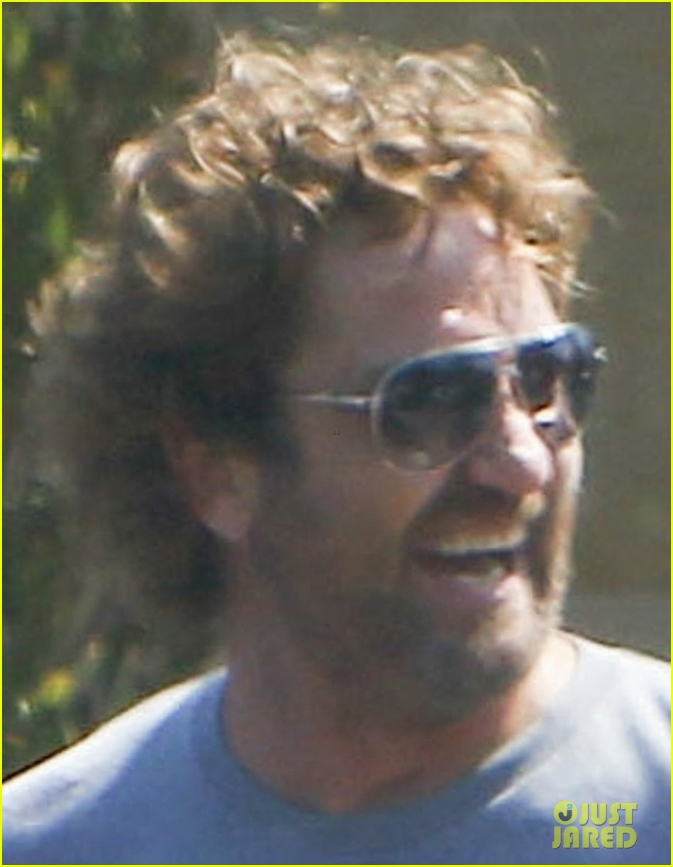 Gerard Butler Wraps Up His Weekend in Malibu: Photo 3938838 | Gerard ...