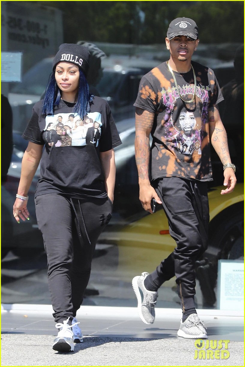 Blac Chyna & Mechie Do Some Shopping Together at Calabasas Car ...
