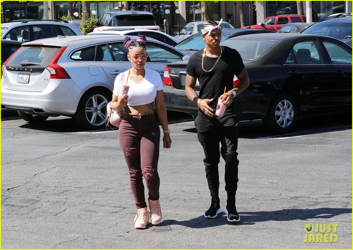 Blac Chyna Gets Pedicures with Rumored New Boyfriend Mechie: Photo ...
