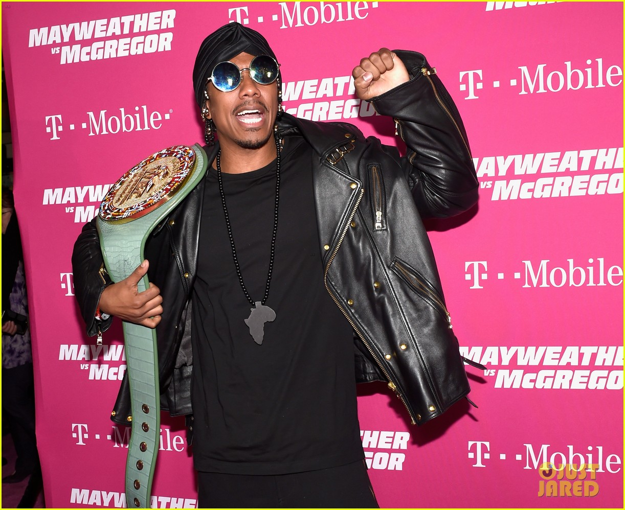 Jamie Foxx, Olivia Munn, & Tons of Other Celebs Attend Mayweather vs ...