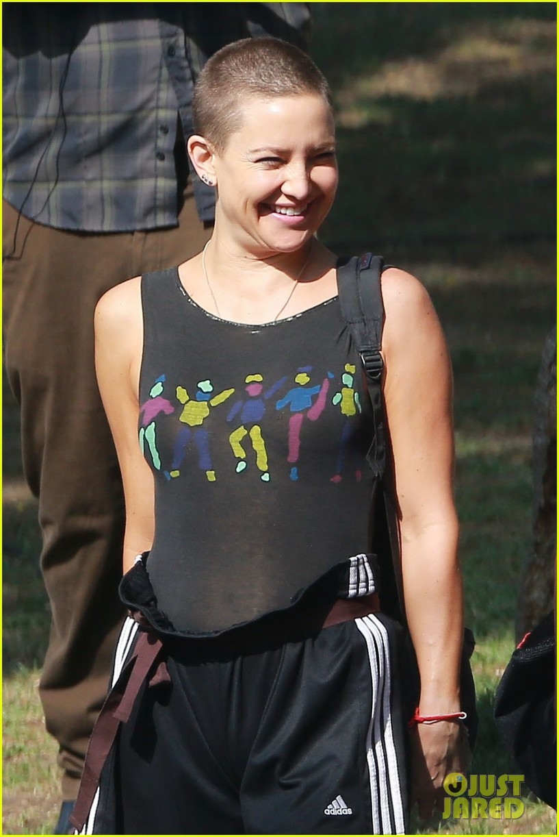 Kate Hudson Displays Shaved Head on Set, Wears Eclipse Glasses!: Photo ...