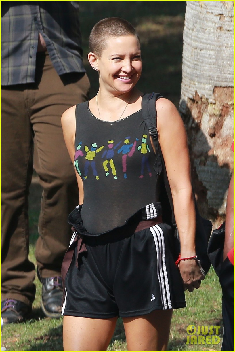 Kate Hudson Displays Shaved Head on Set, Wears Eclipse Glasses!: Photo ...