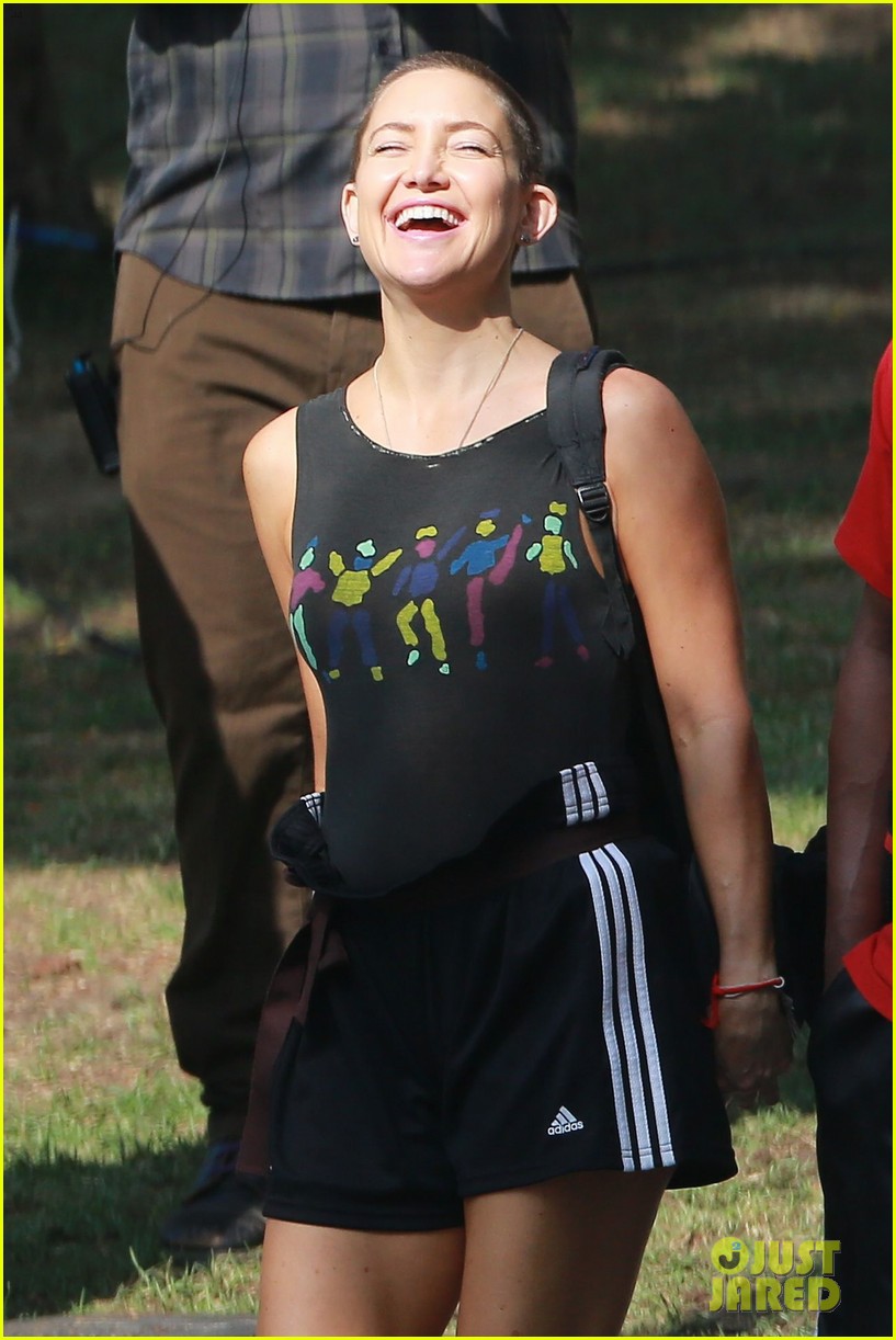 Kate Hudson Displays Shaved Head on Set, Wears Eclipse Glasses!: Photo ...