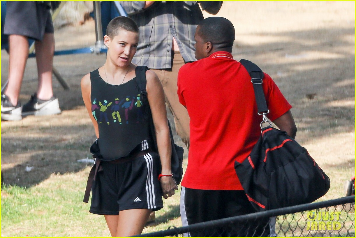 Kate Hudson Displays Shaved Head on Set, Wears Eclipse Glasses!: Photo ...