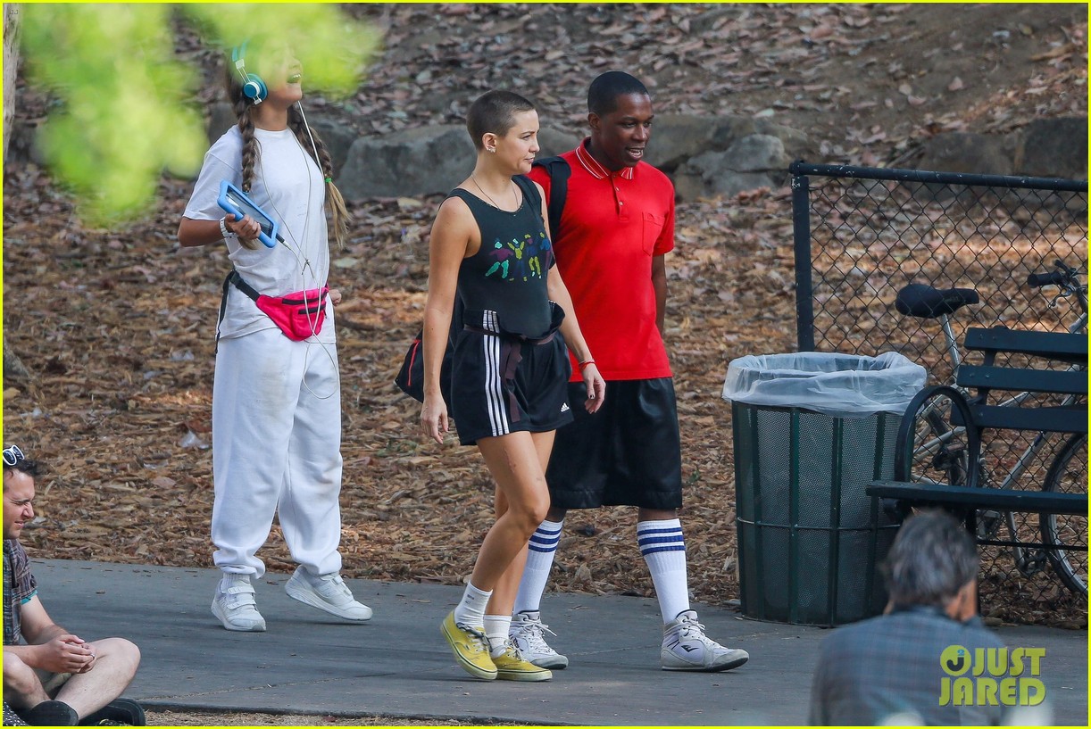 Kate Hudson Displays Shaved Head on Set, Wears Eclipse Glasses!: Photo ...