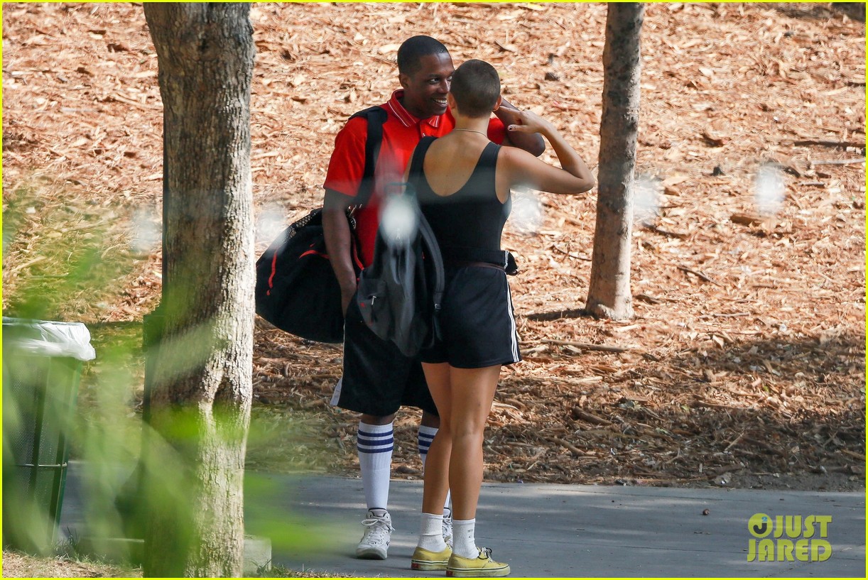 Kate Hudson Displays Shaved Head on Set, Wears Eclipse Glasses!: Photo ...