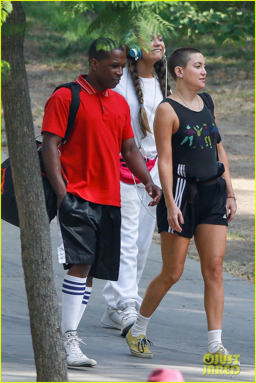 Kate Hudson Displays Shaved Head on Set, Wears Eclipse Glasses!: Photo ...