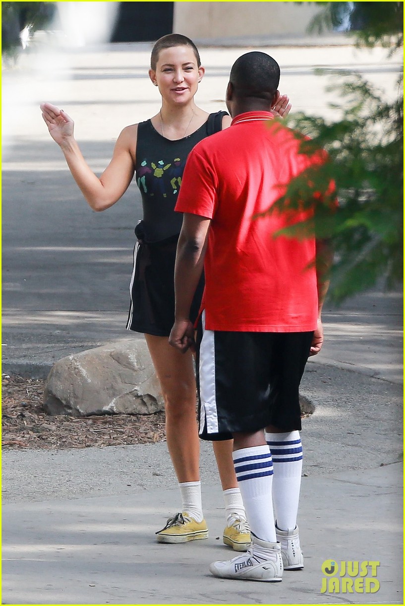 Kate Hudson Displays Shaved Head on Set, Wears Eclipse Glasses!: Photo ...