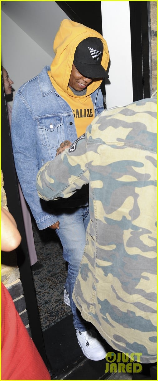 Jay-Z Steps Out in London, Talks About THAT Elevator Fight: Photo ...