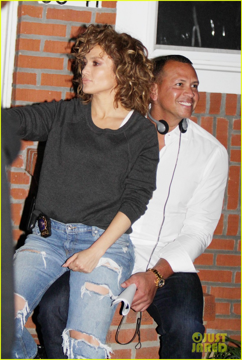 Jennifer Lopez Cozies Up with Boyfriend Alex Rodriguez on Set of ...