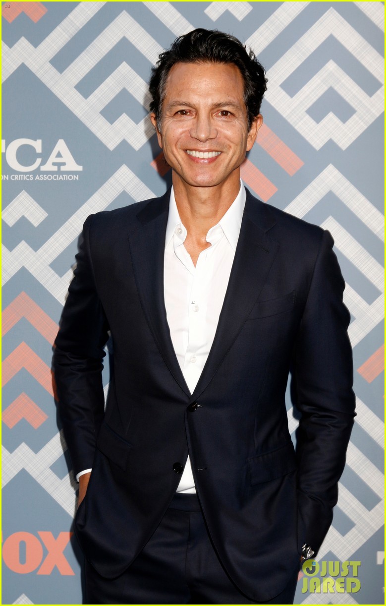 Stephen Moyer & Jamie Chung Are 'The Gifted' at Fox TCA Summer Party ...