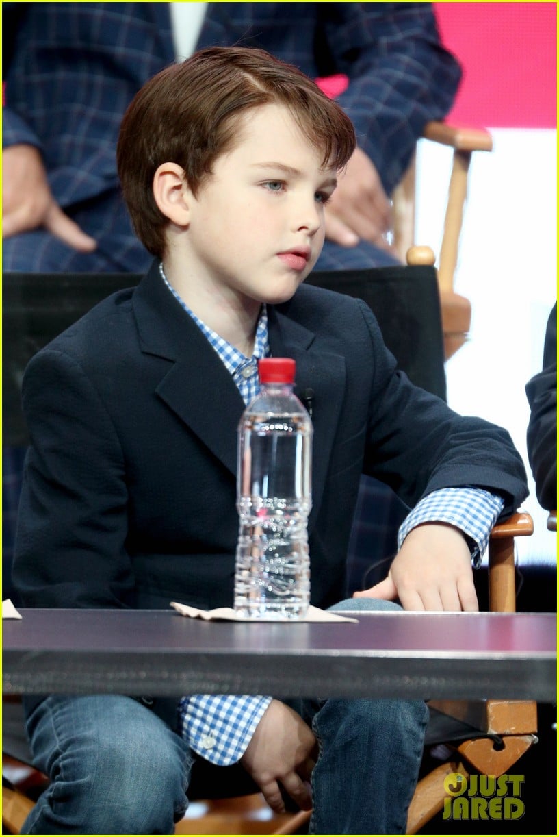 Jim Parsons Introduces 'Young Sheldon' Star Iain Armitage to the Press!: Photo 3936582 | Jim ...