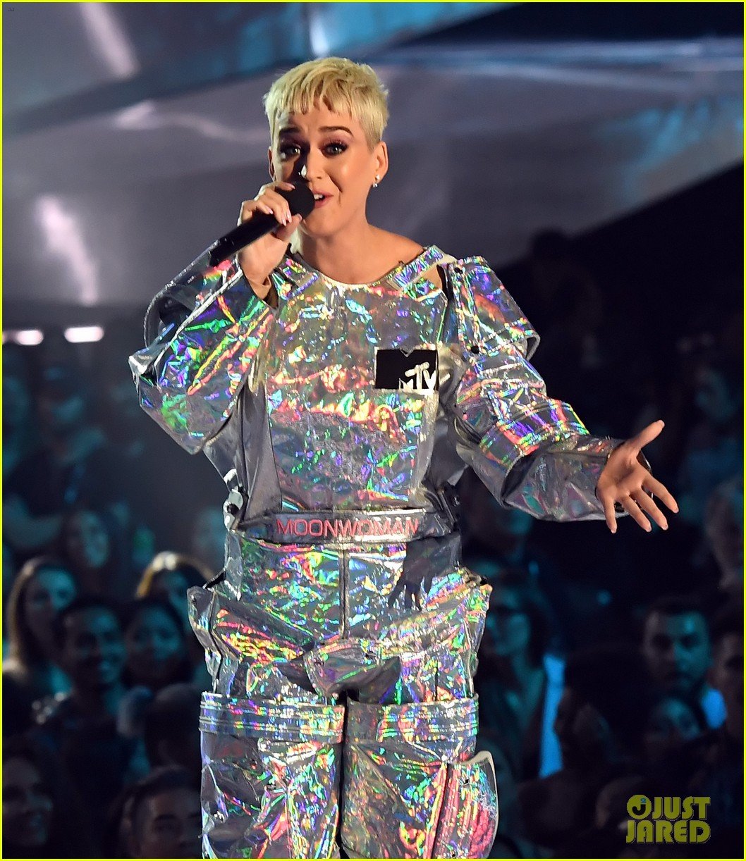 Photo: katy perry opening mtv vmas 2017 16 | Photo 3946758 | Just Jared