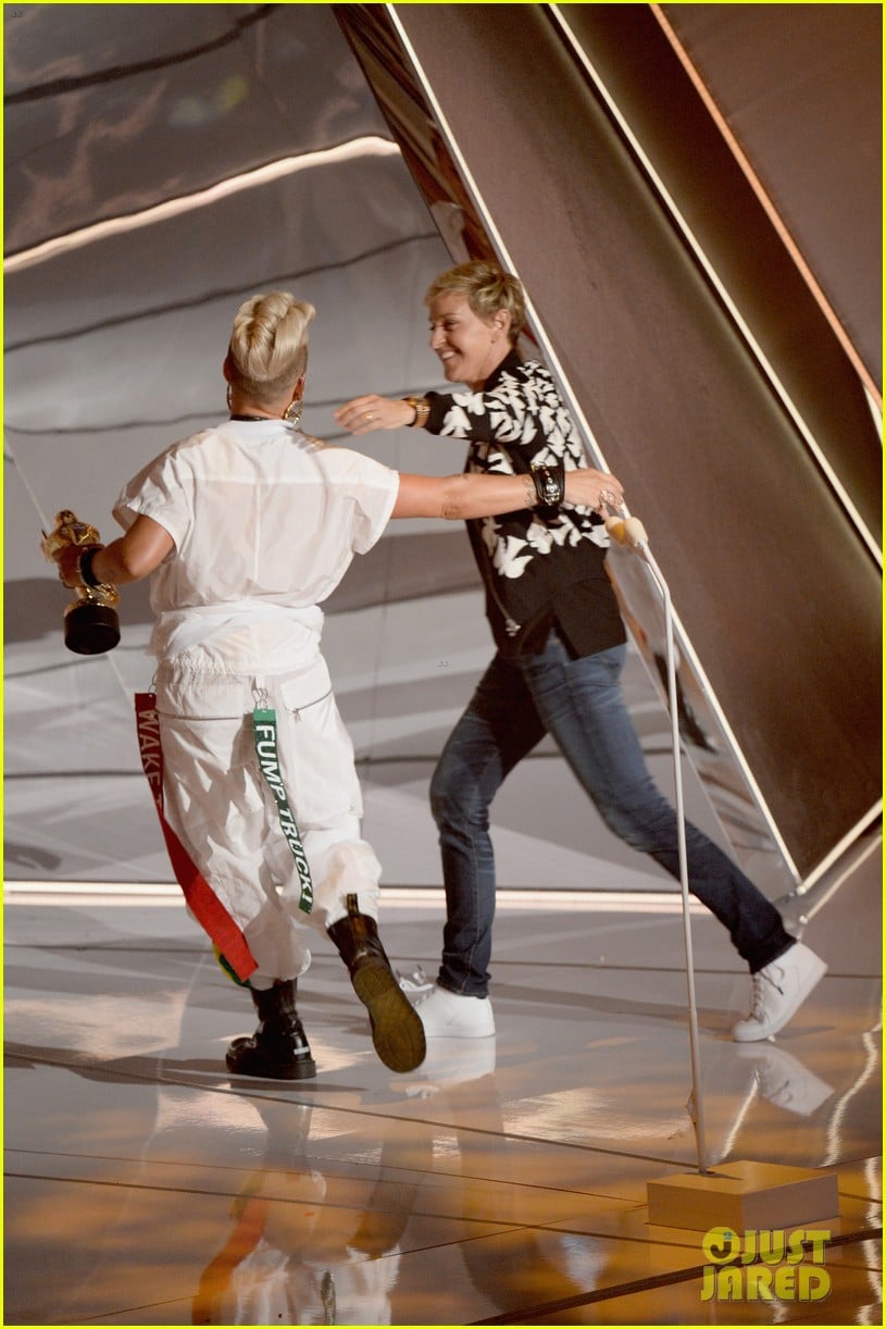 Pink Performs Her Greatest Hits at MTV VMAs 2017 - Watch Now!: Photo ...