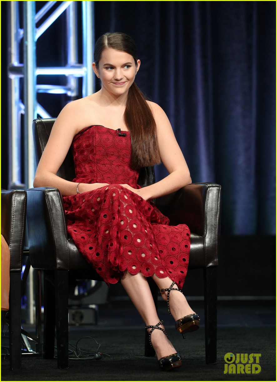 Jason Ritter & Joanna Garcia Promote 'Kevin (Probably) Saves the World ...