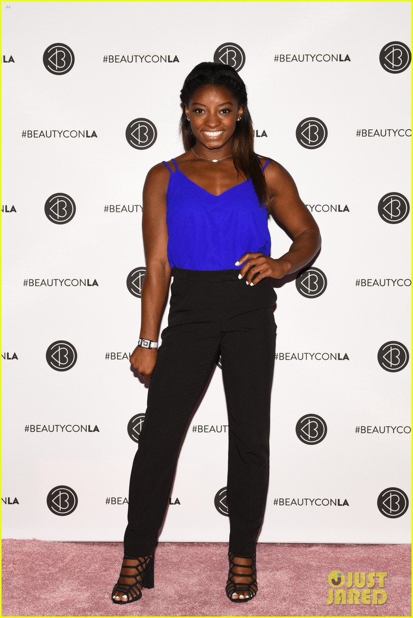 Kelly Rowland, Monique Coleman & Simone Biles Buddy Up at Beautycon LA ...
