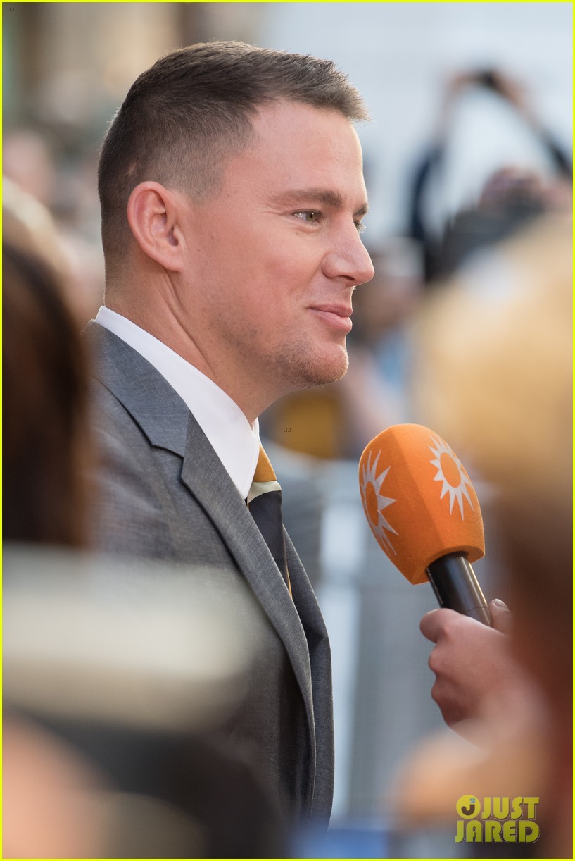 Channing Tatum Adds Pop of Color to His Suit with a Cool Tie: Photo ...