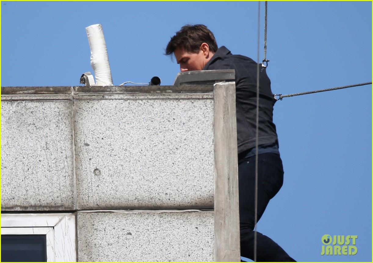 Tom Cruise Possibly Injured in 'Mission: Impossible 6' Stunt: Photo 3941218 | Tom Cruise ...