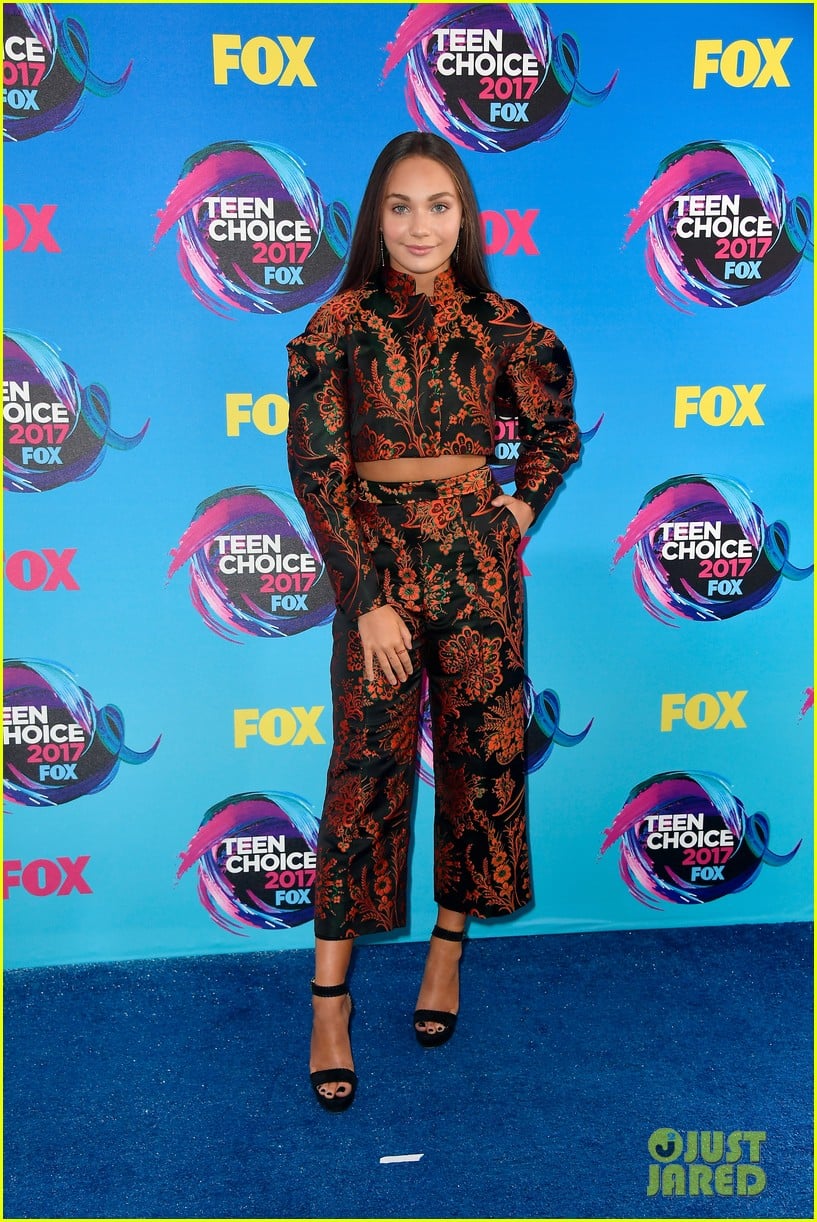 Maddie Ziegler Wins Choice Dancer at Teen Choice Awards 2017: Photo ...