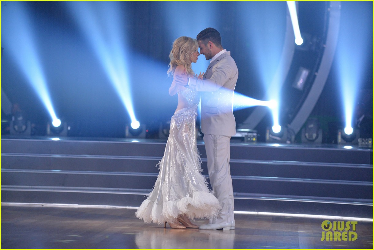 DWTS Pro Alan Bersten Dishes On His First Performance With Debbie ...