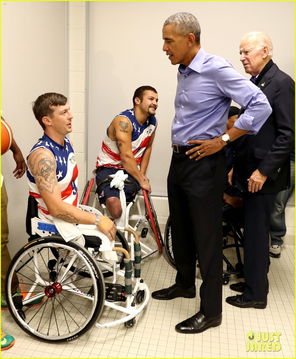 Barack Obama & Prince Harry Cheer on Wheelchair Basketball at Invictus ...