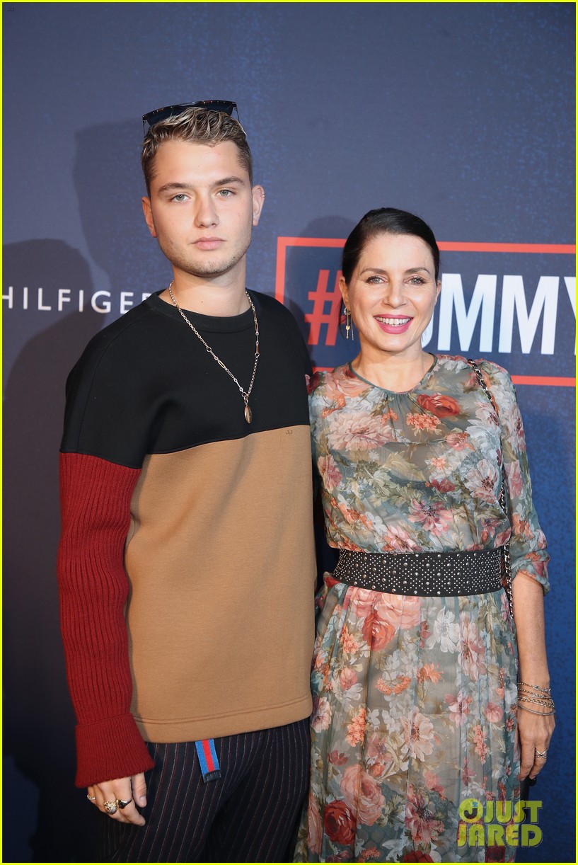 Brandon Thomas Lee & Pyper America Smith Couple Up at Tommy Hilfiger's ...