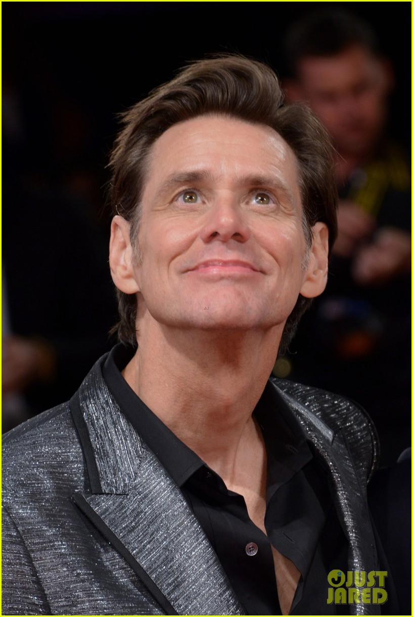 Jim Carrey's New Documentary Takes Us Inside 'Man on the Moon' Filming ...