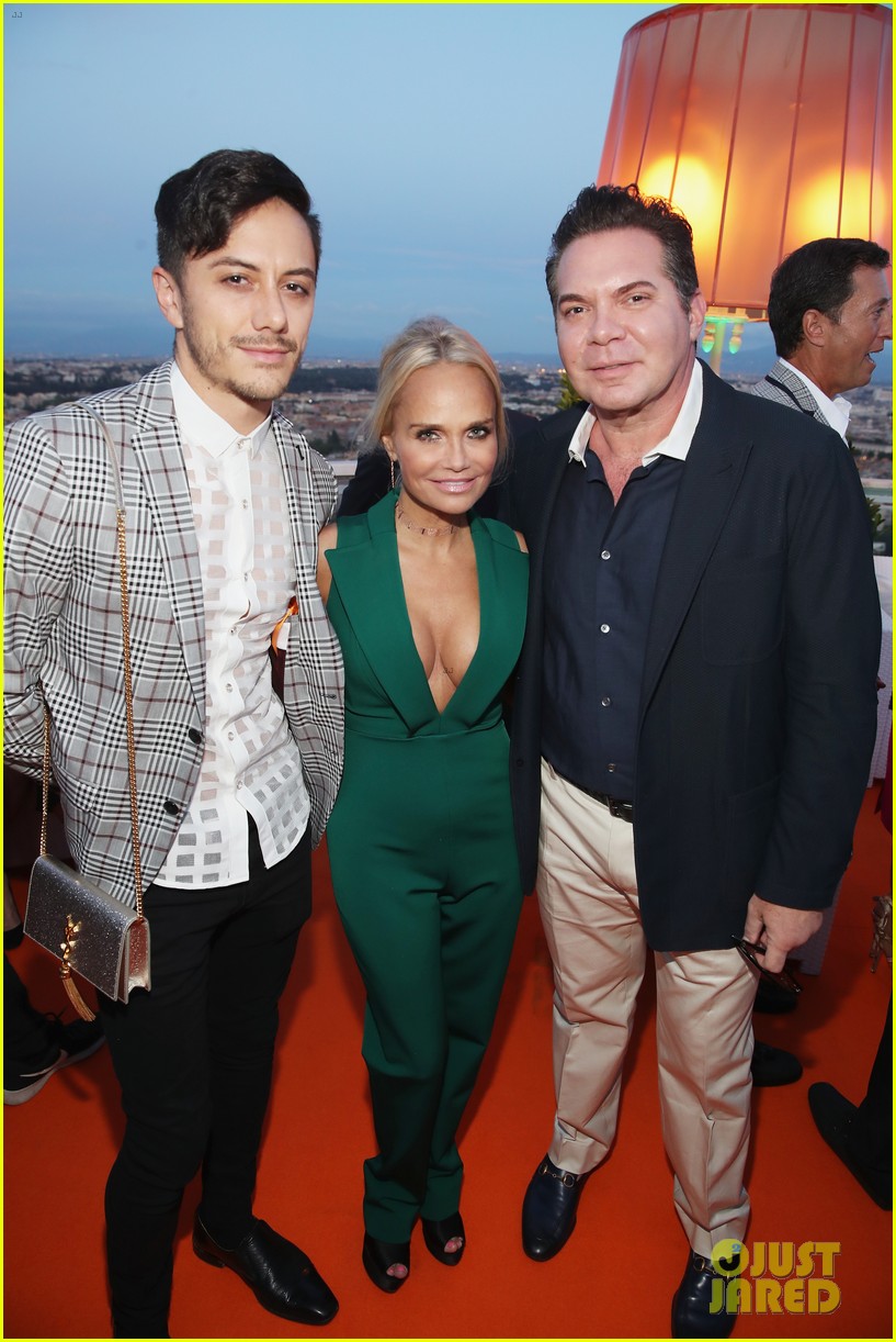 Kristin Chenoweth Sings with Sharon Stone & Friends to Kick Off ...