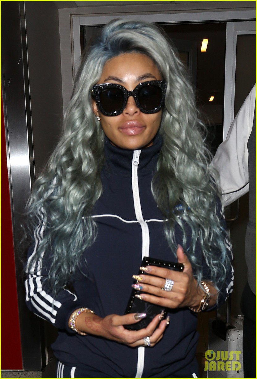 Blac Chyna Rocks Blue Hair for Her Flight Out of Town: Photo 3949747 ...
