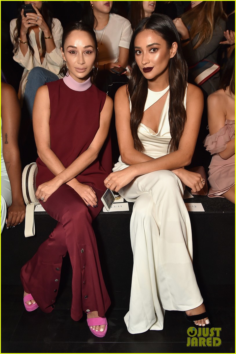 Jenna Dewan, Malin Akerman, & Shay Mitchell Sit Front Row at Cushnie Et ...