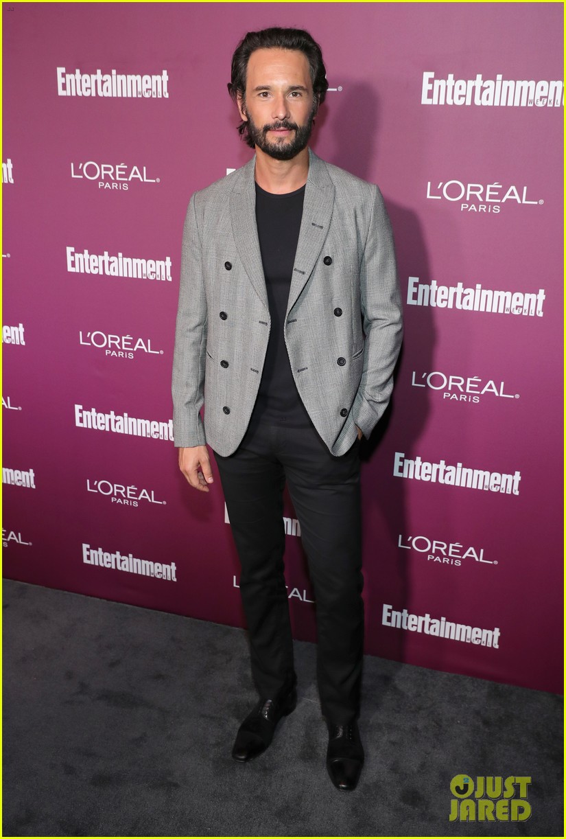 Hilary Duff & Sophia Bush Hang Out at EW's Pre-Emmys Party: Photo ...