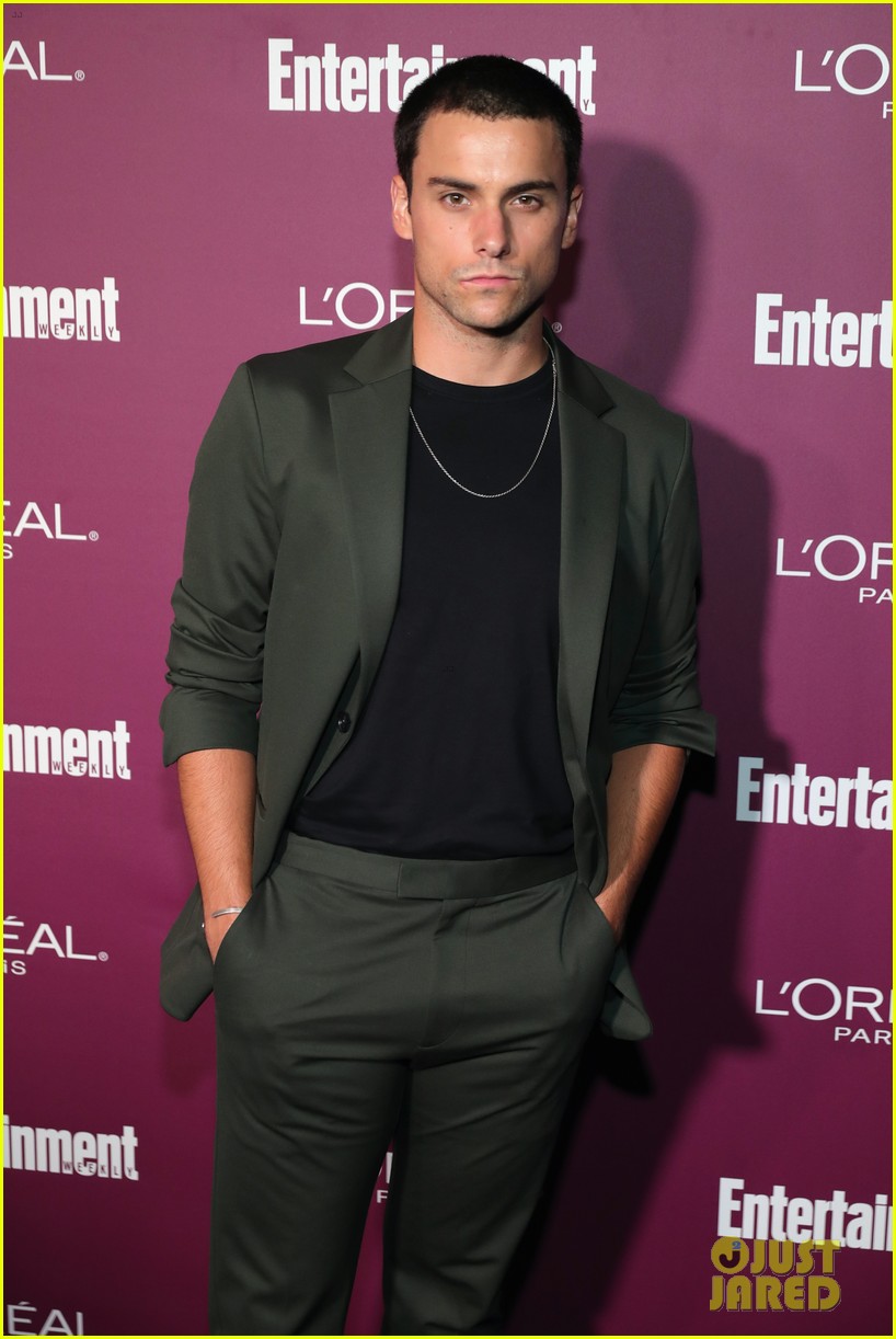 Hilary Duff & Sophia Bush Hang Out at EW's Pre-Emmys Party: Photo ...