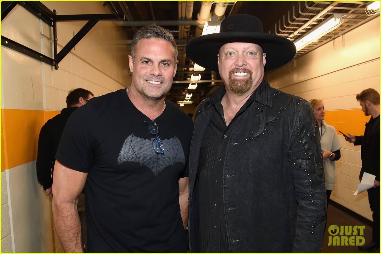 Troy Gentry Dead - Montgomery Gentry Singer Dies in Helicopter Crash at ...