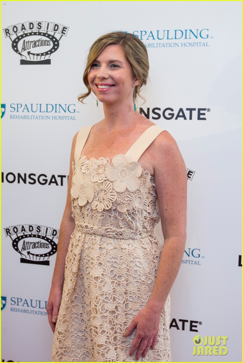 Jake Gyllenhaal Joins Real-Life Boston Marathon Bombing Survivor Jeff ...