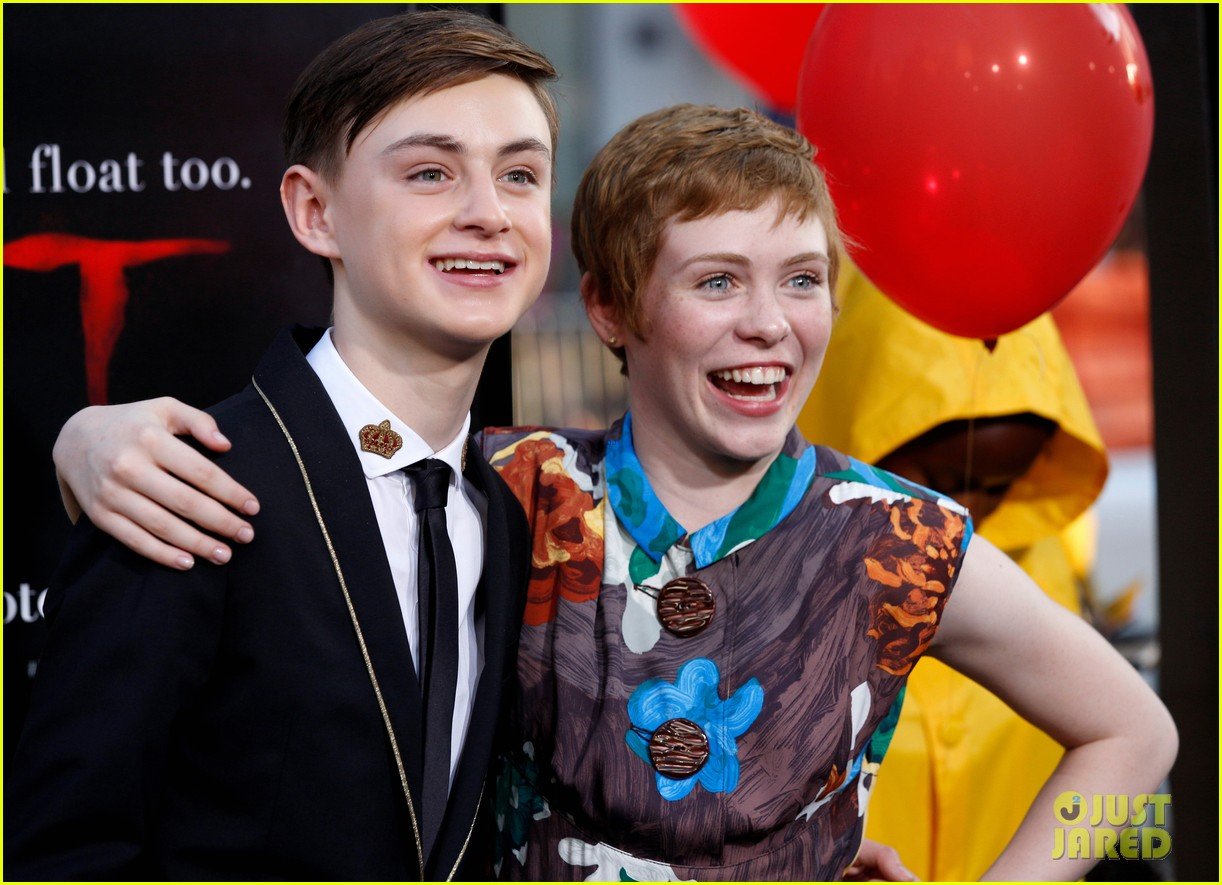 The 'It' Kids Walk Red Carpet Together at Hollywood Premiere!: Photo ...