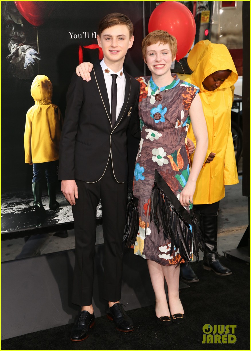 The 'It' Kids Walk Red Carpet Together at Hollywood Premiere!: Photo ...
