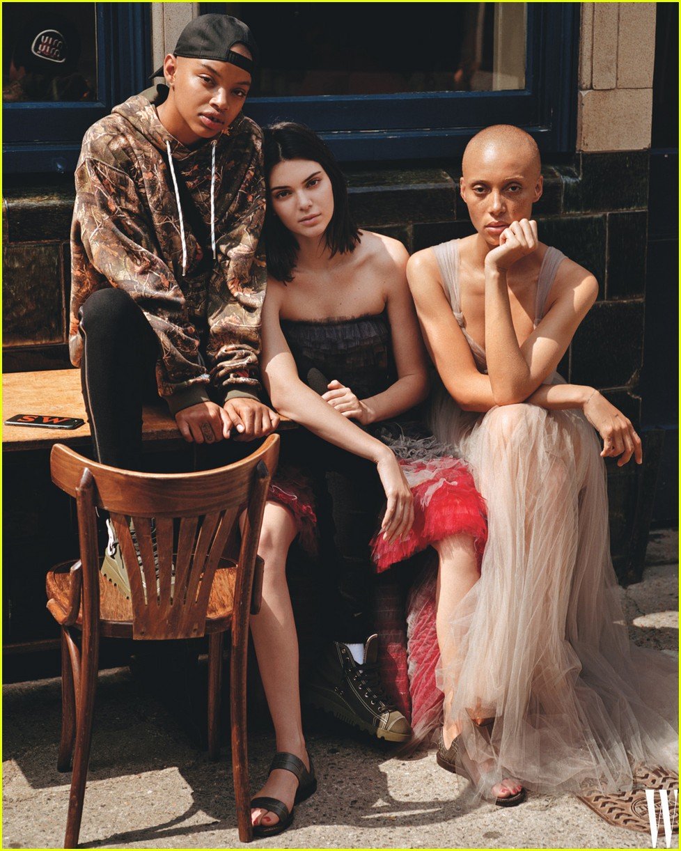 Kendall Jenner & Emily Ratajkowski Hang Out in Haute Couture & Hoodies ...