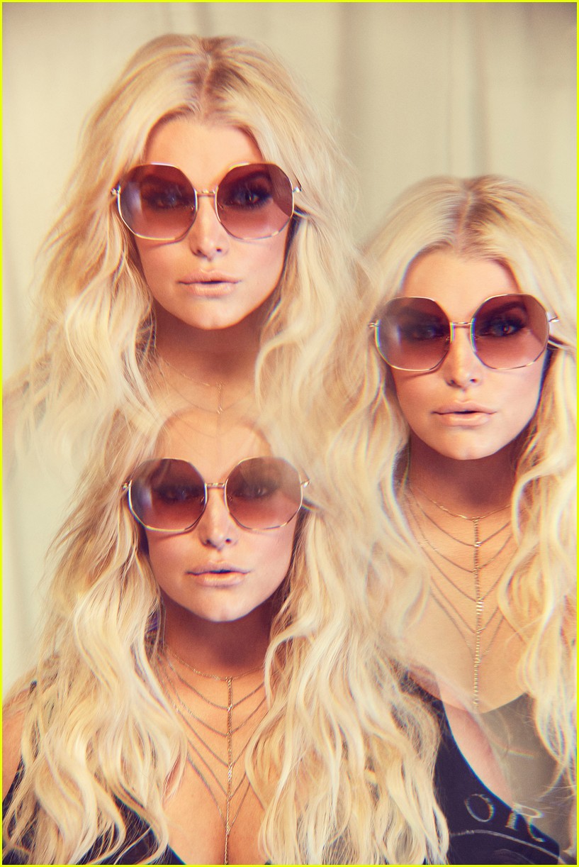 Jessica Simpson Goes Rock 'N' Roll for Her Fall/Holiday 2017 Collection ...