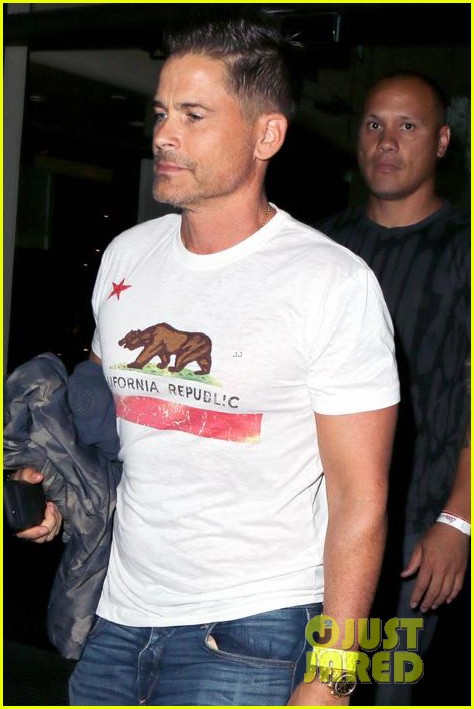 Rob Lowe Shows Off His Buff Biceps at Dinner: Photo 3954625 | Rob Lowe ...