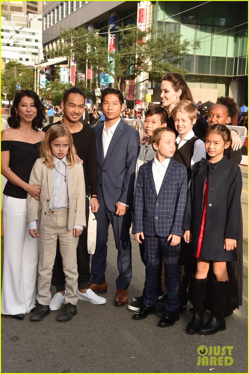 Maddox Pitt-Jolie Raves About Mom Angelina Jolie: 'She's a Wonder ...